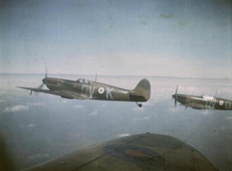 Jet & Prop by FalkeEins: Spitfires 19 Squadron, spring 1940