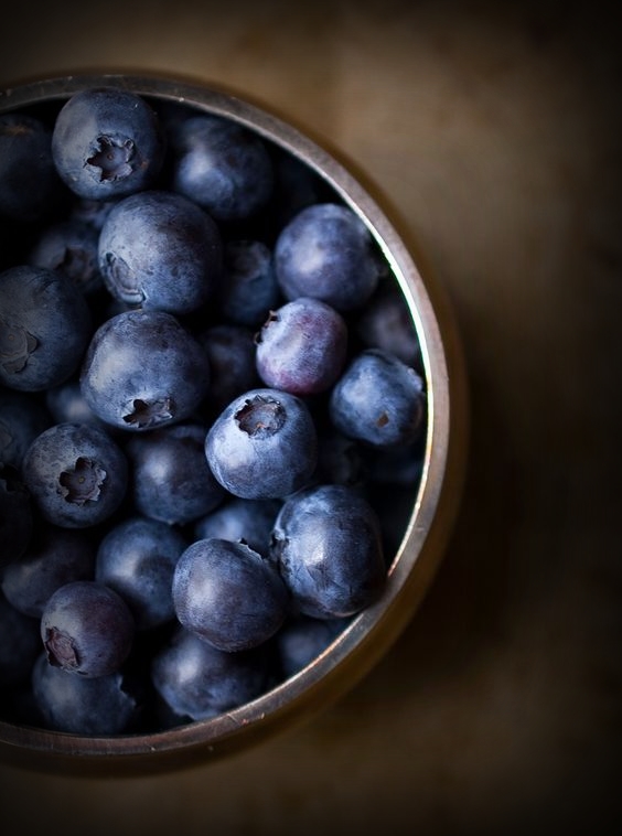 Cu de toate...: Afinele - delicioasele fructe din acest sezon