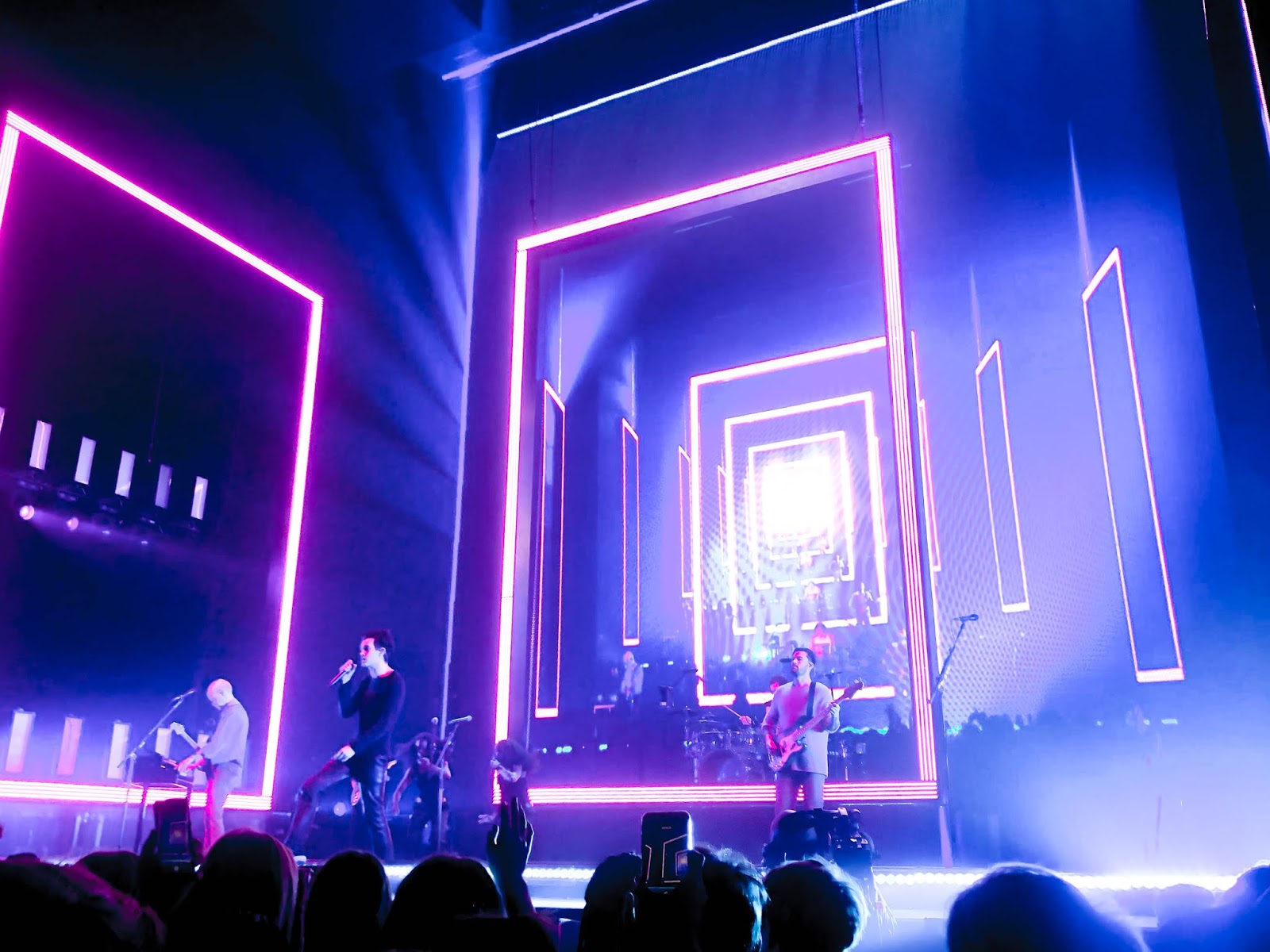 The 1975 Live Review — One Unique