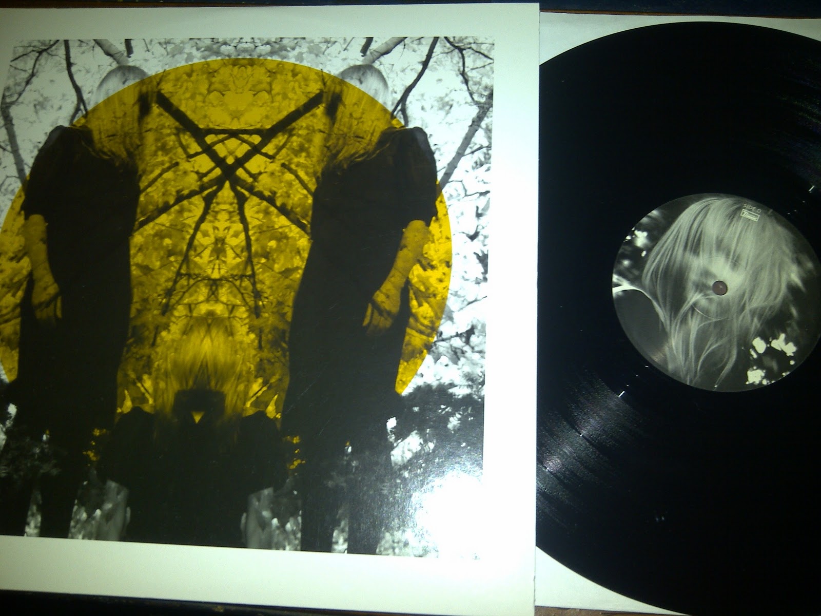 volume UP, PEN down: Top Albums #8 - Austra - Feel It Break