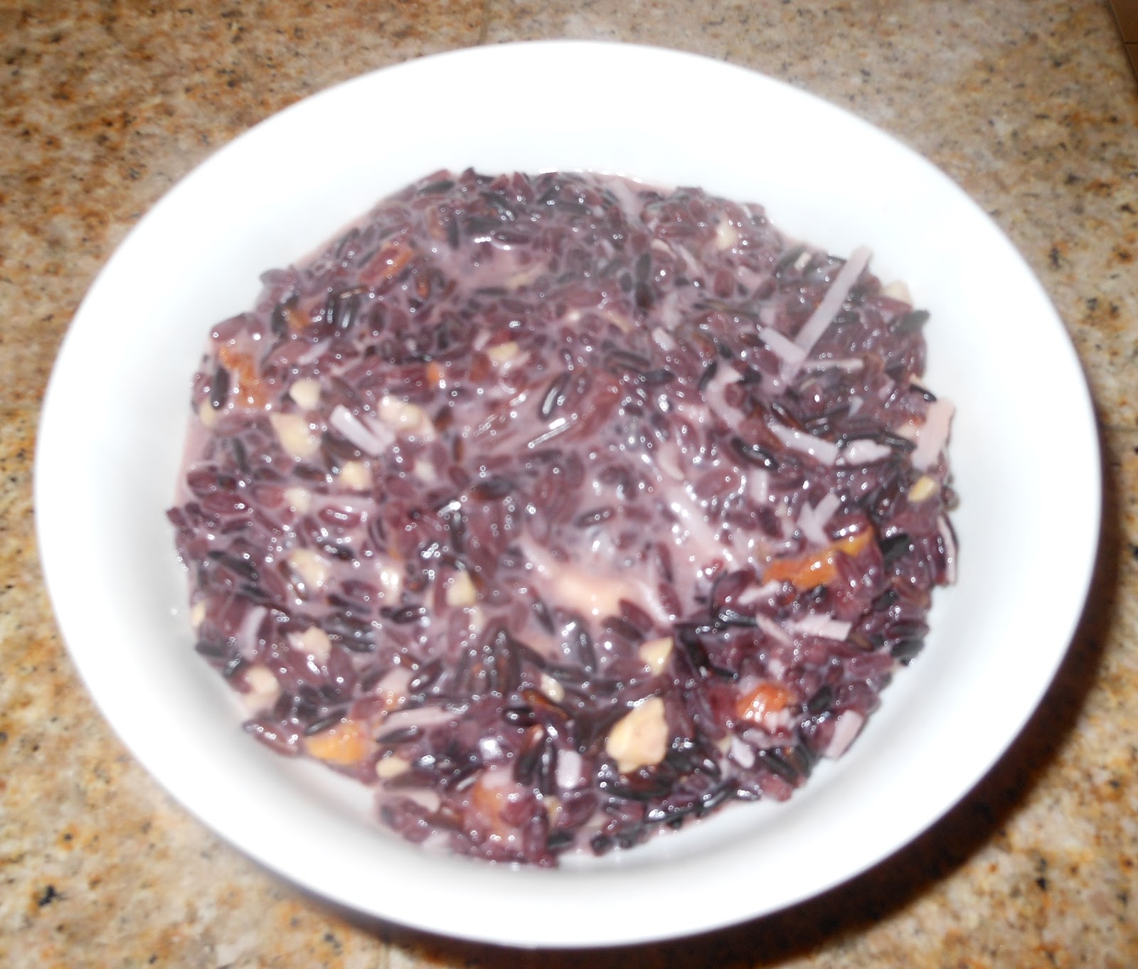 Follow on Instagram iluvgoobie : Purple sticky rice