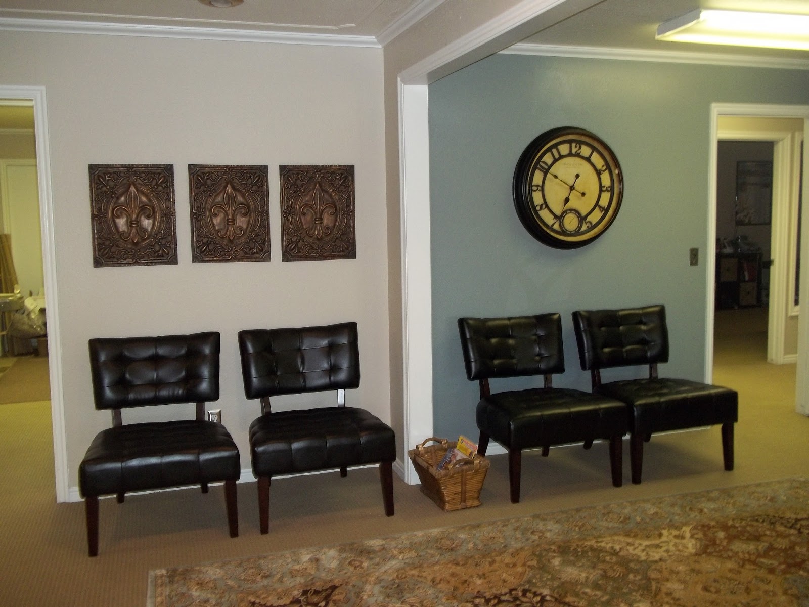 Lori and Lisa's Decor: Waiting Room