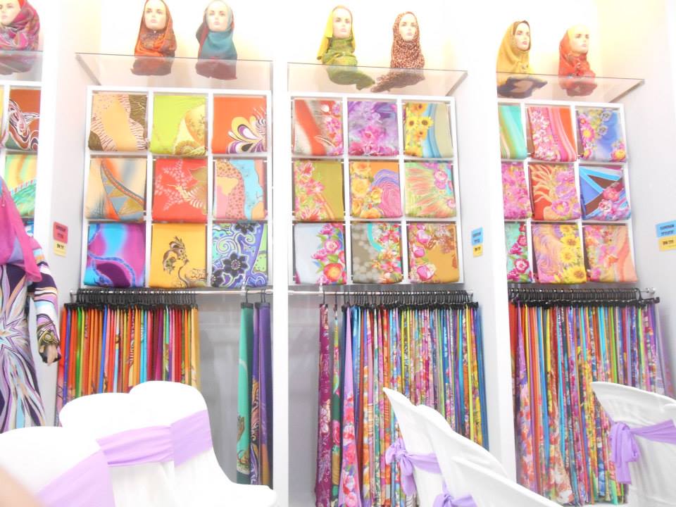 Teluk Bergendang Pantai Menari: Batik Raya? BATIK BUTIK DESA MURNI ...