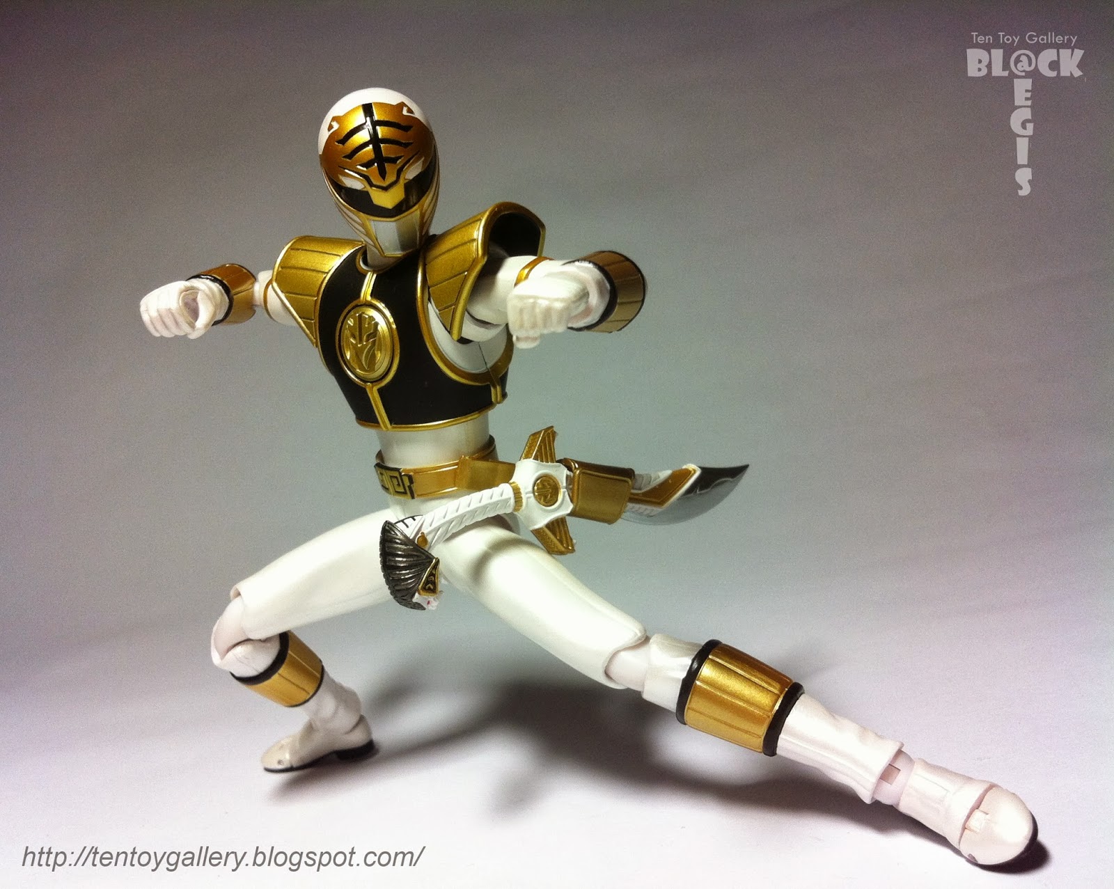 Ten Toy Gallery: Review: S.H.Figuarts Kiba Ranger