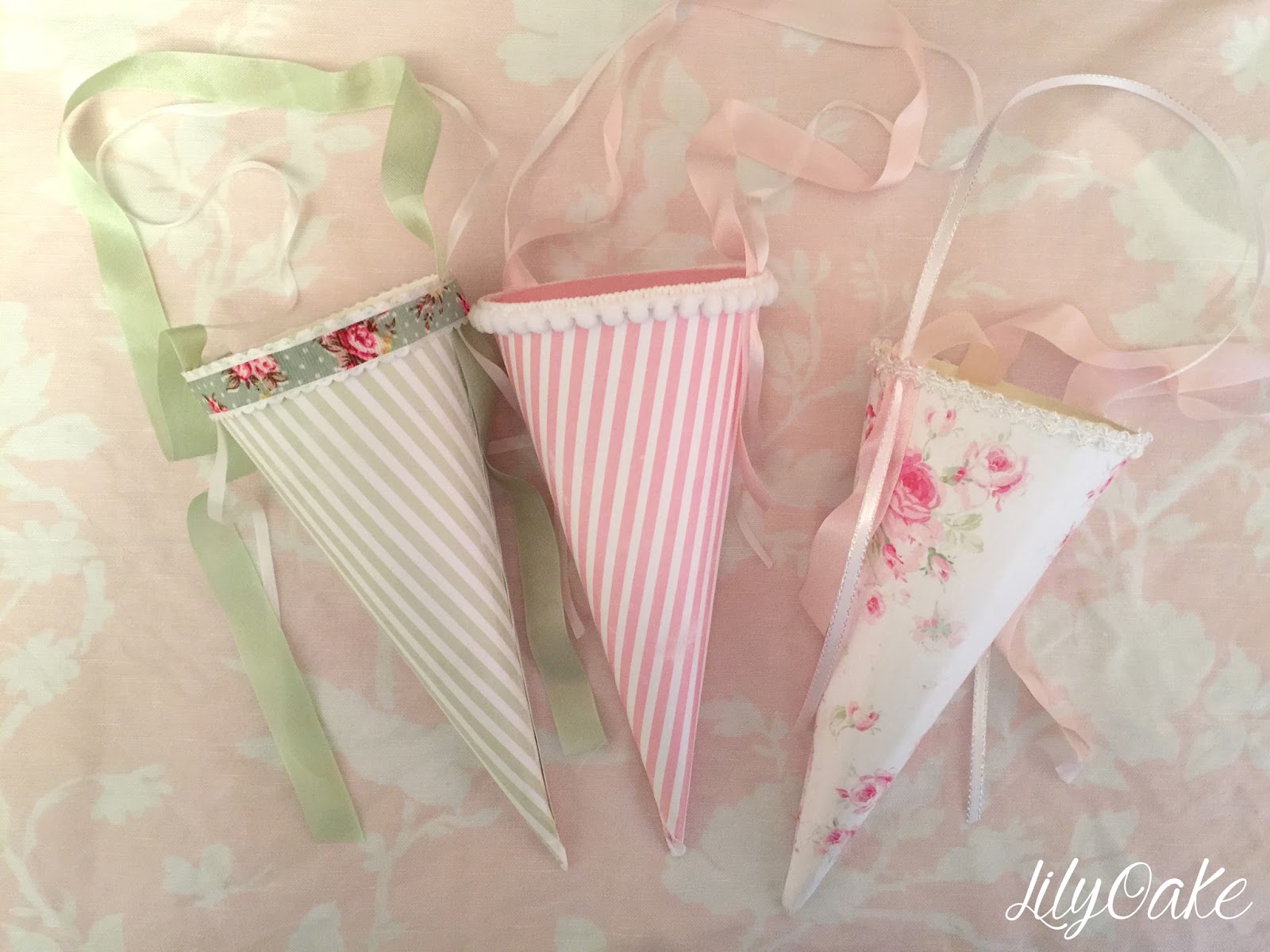 LilyOake: Gift Cones