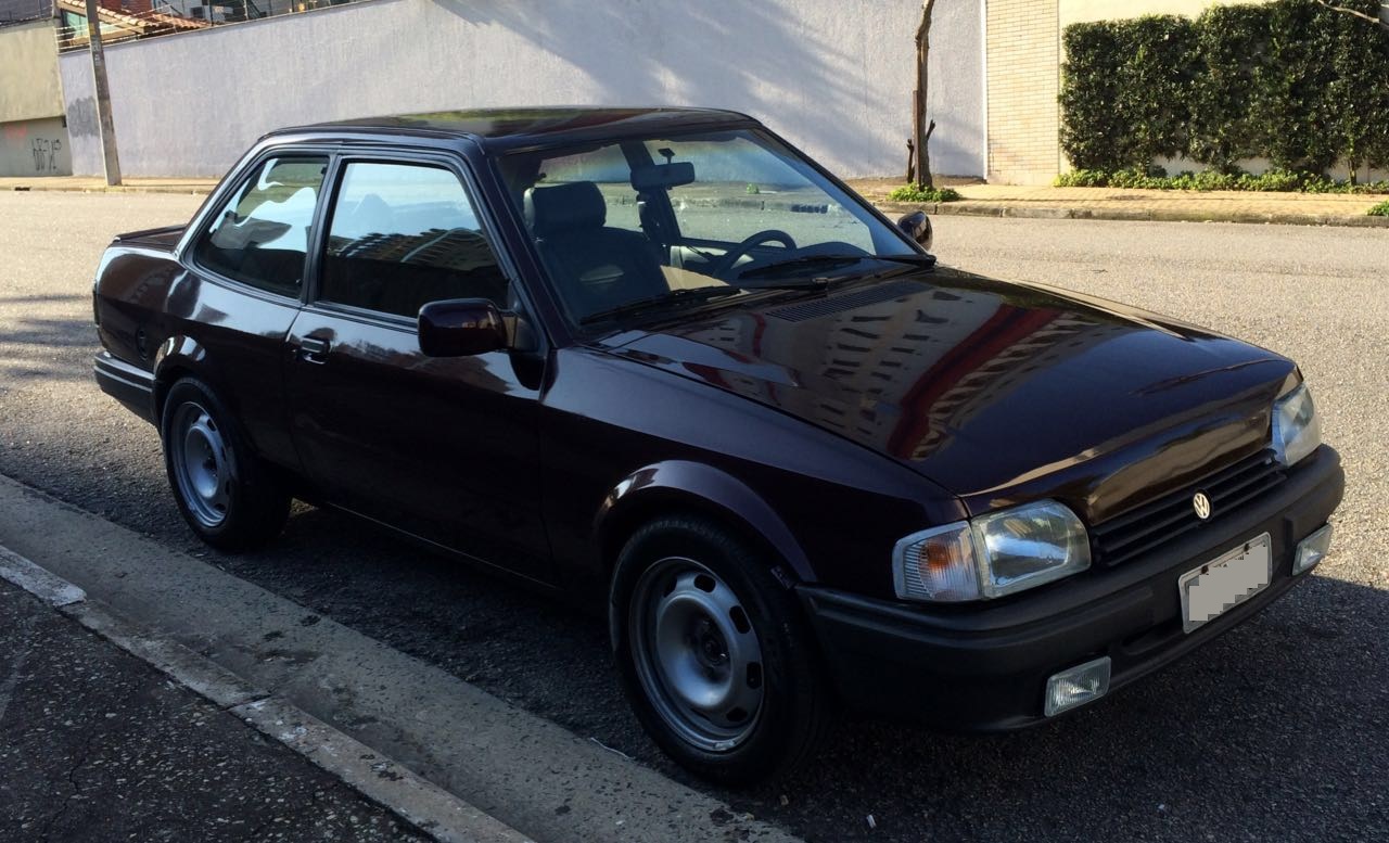 Clássicos: VW Apollo 1992 1.8 Ap