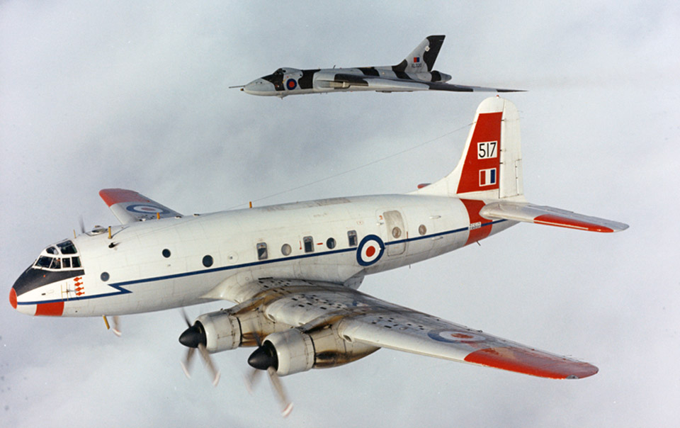 Blog de las Fuerzas de Defensa de la República Argentina: Avión de ...