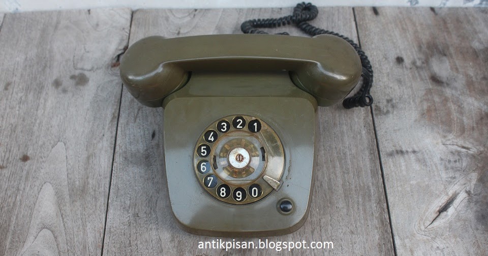 Antikpisan: Telepon Jadul Warna Hijau