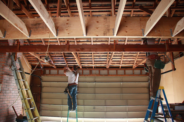 Nutmeg & Co: New Garage Beam