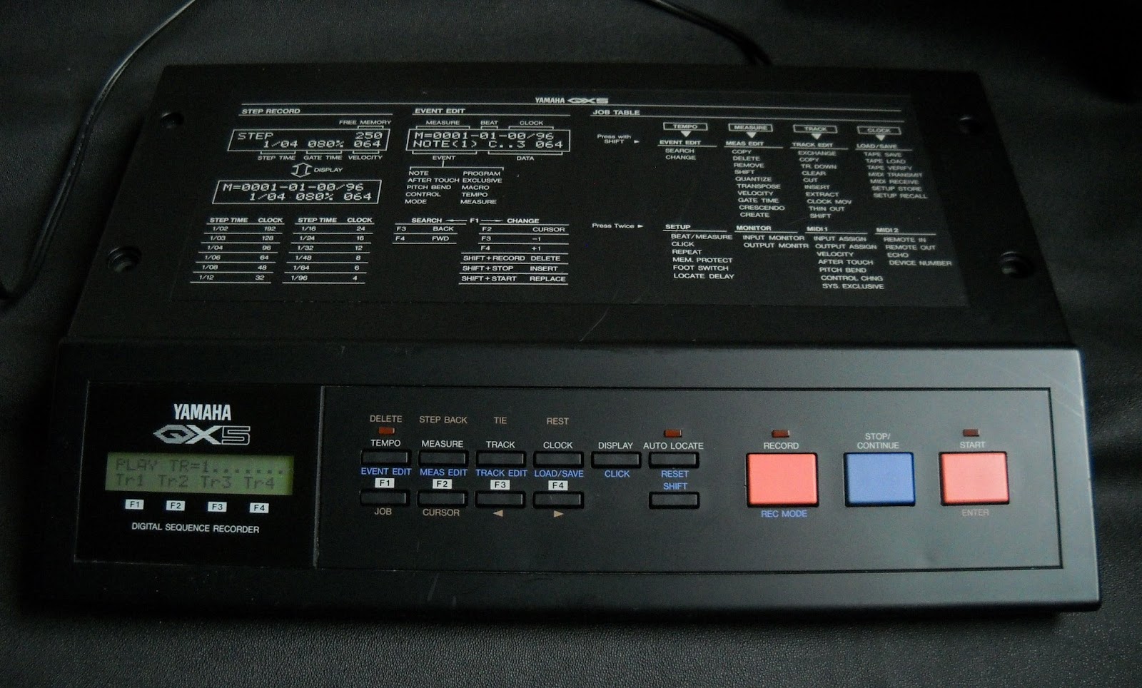 YAMAHA QX5 の内部写真