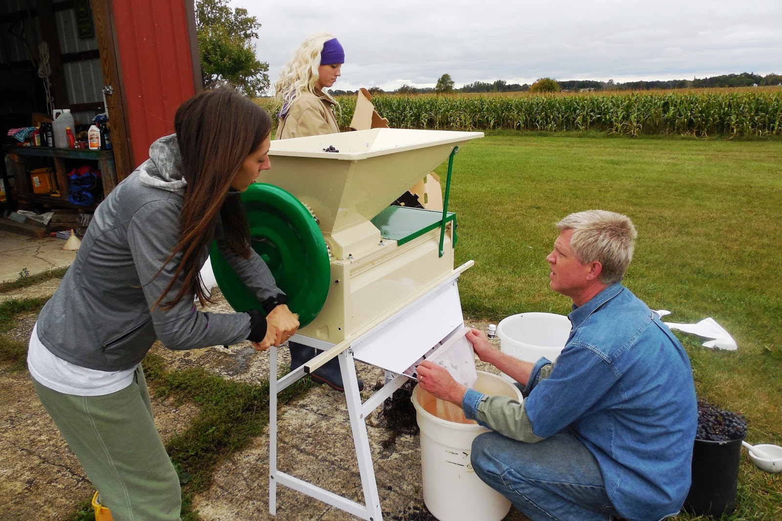 5 Things I Learned Growing Up on the Farm | The Nutritionist Reviews