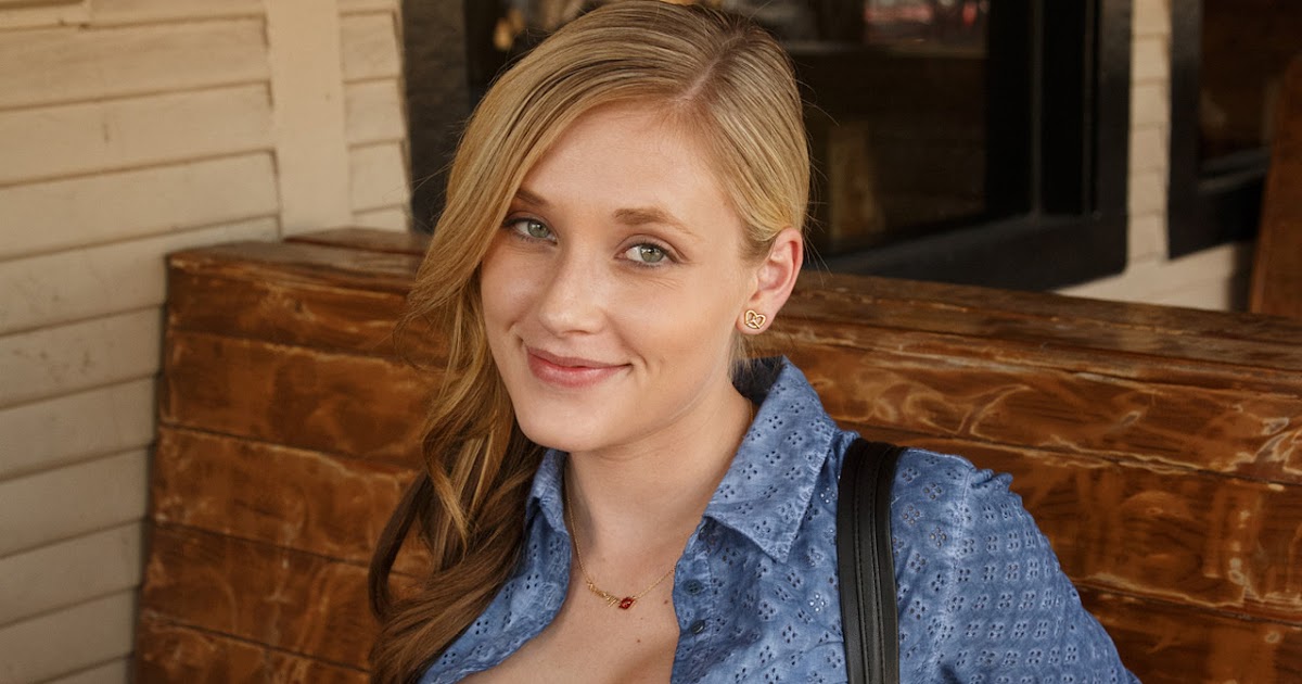 Red Selection Galleries: Ember Volland vs TerryBlacks