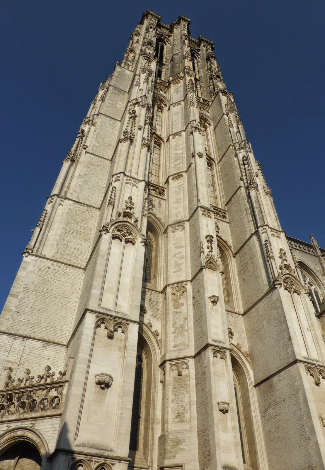 R&R.Natuurlijk: Sint Romboutstoren in Mechelen, 538 treden klimmen voor ...