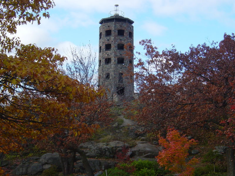 JIM HEFFERNAN'S BLOG: Enger Tower: Duluth's landmark is lit again
