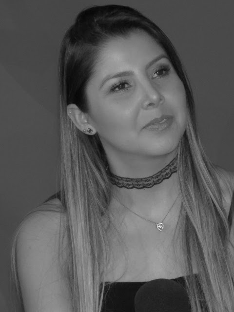 internautaSOY: SANDRA VILLALOBOS UNA REINA CON MICROFONO