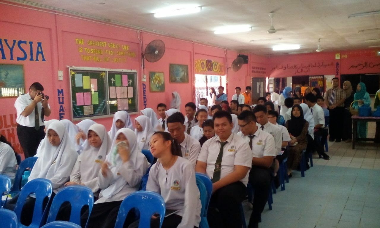LAMAN WEB RASMI SMK BATU SAPI: PAMERAN SENI VISUAL PRA-UNIVERSITI 2014