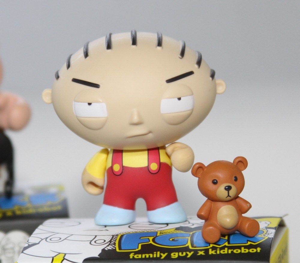 J.ME. (￣ε(#￣): Kidrobot x Family Guy mini Series