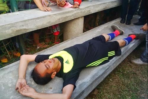 Rayakan HUT RI, Jokowi Main Bola Bareng Artis dan Warga Waduk Pluit ...