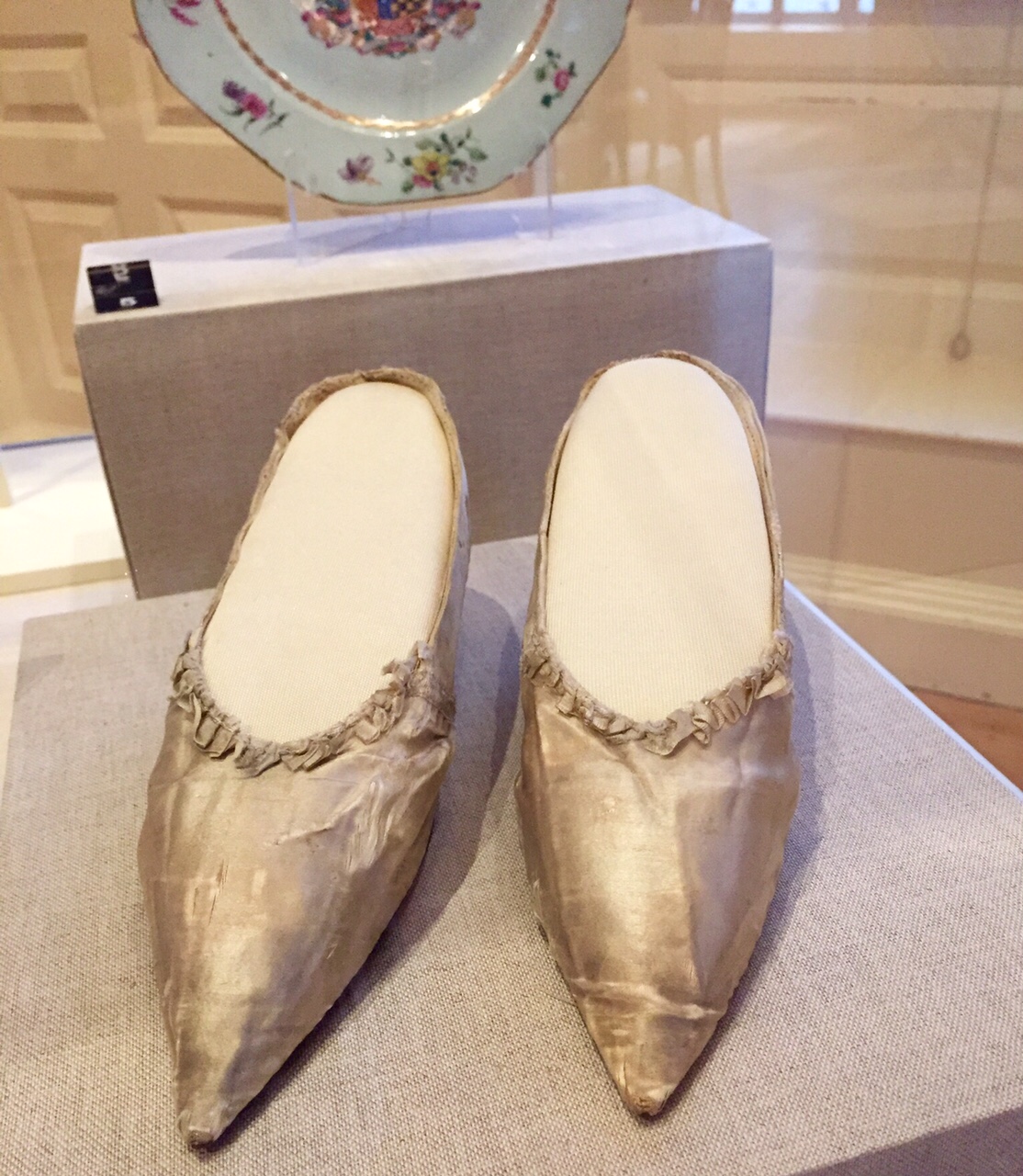 SilkDamask : Dolly Hancock: Romance, Wedding Shoes & Revolution, August ...