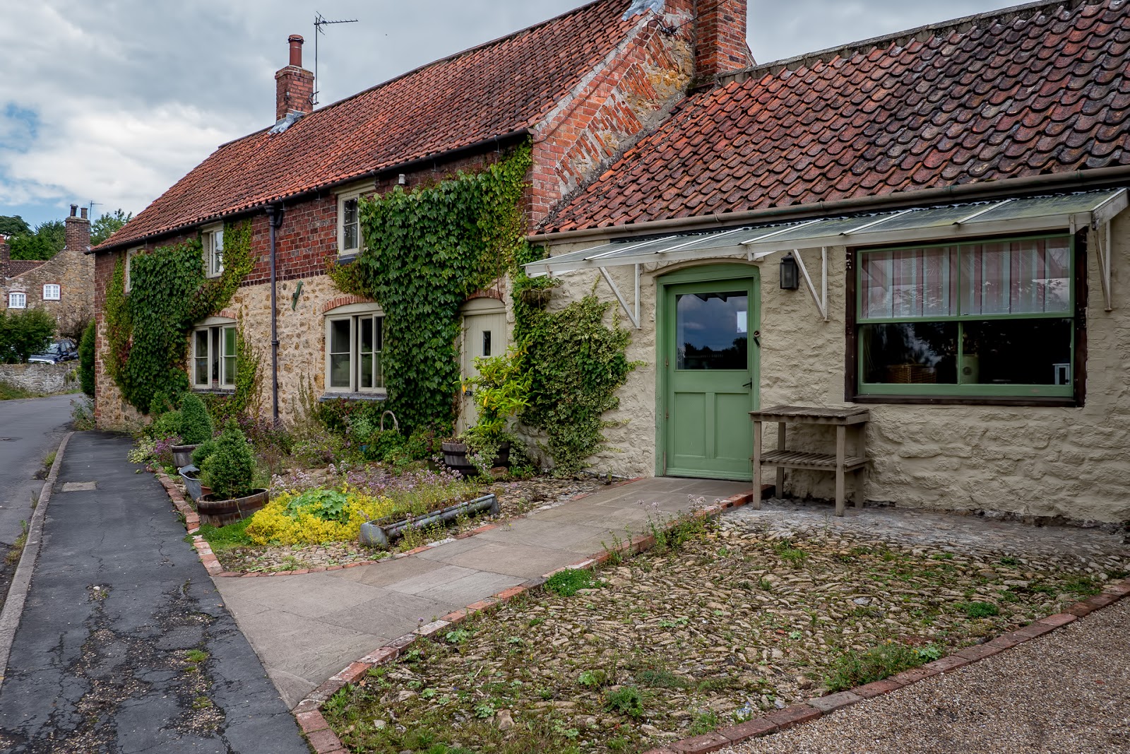 Lincolnshire Cam: Tealby village in Lincolnshire. (3 of 4)