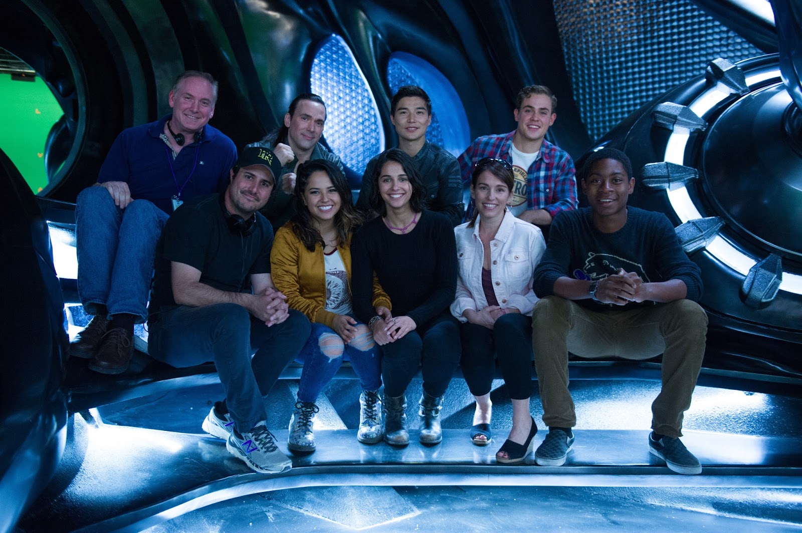 LAS CRÓNICAS DE AXA: El cameo de Amy Jo Johnson y Jason David Frank en ...