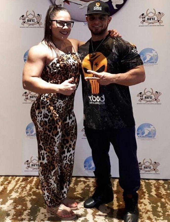 Les femmes de mes reves: 🇨🇷 Esther Rodríguez.