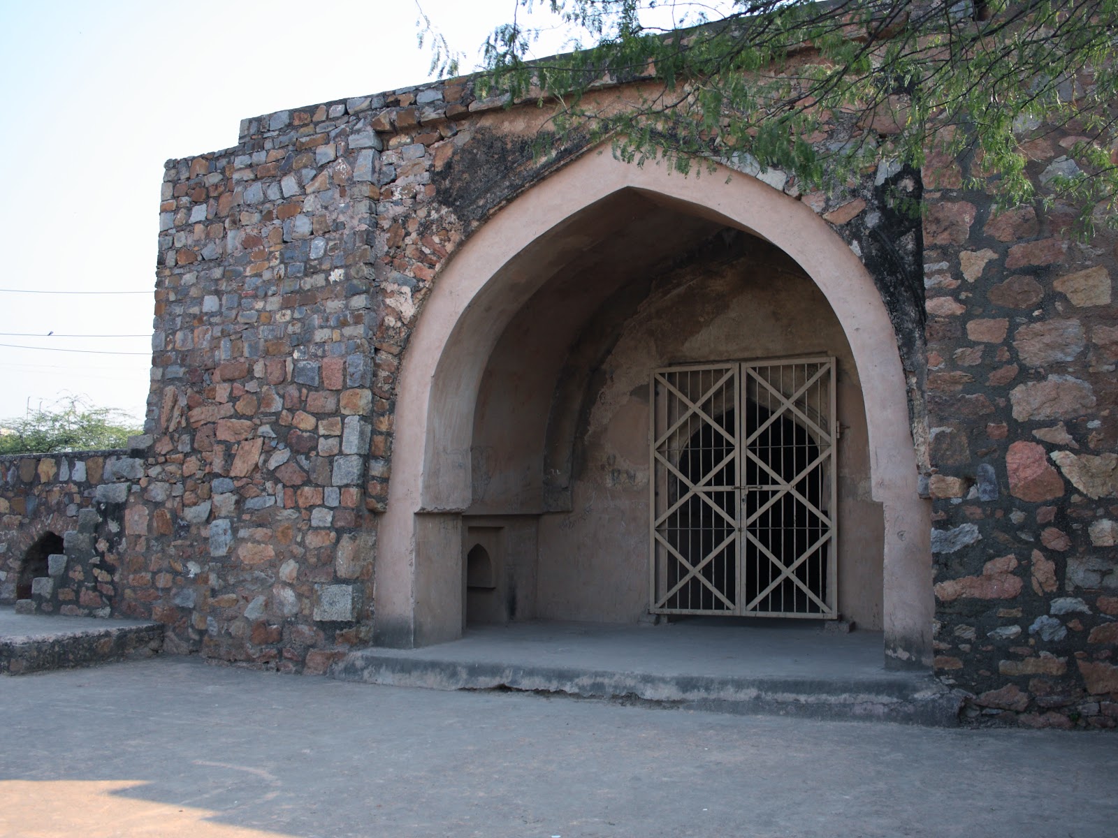 Jacob's Delhi: Khirki Masjid and the Satpula