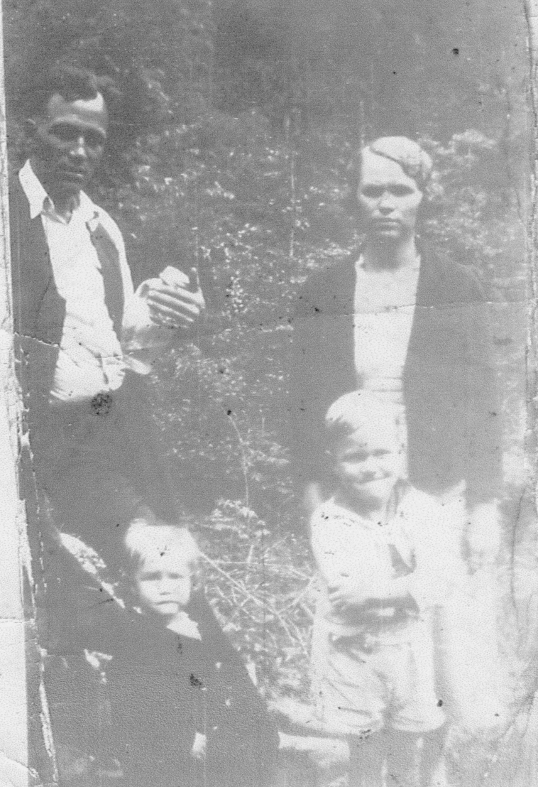 The Robert Muir Family: 2.12.3.3.3. Bonnie Ann Muir (1935- )