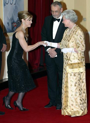 Days Of Majesty: Royal curtsy