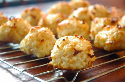 SWEET TOOTH DIARIES: Pinoy Style Coconut Macaroons