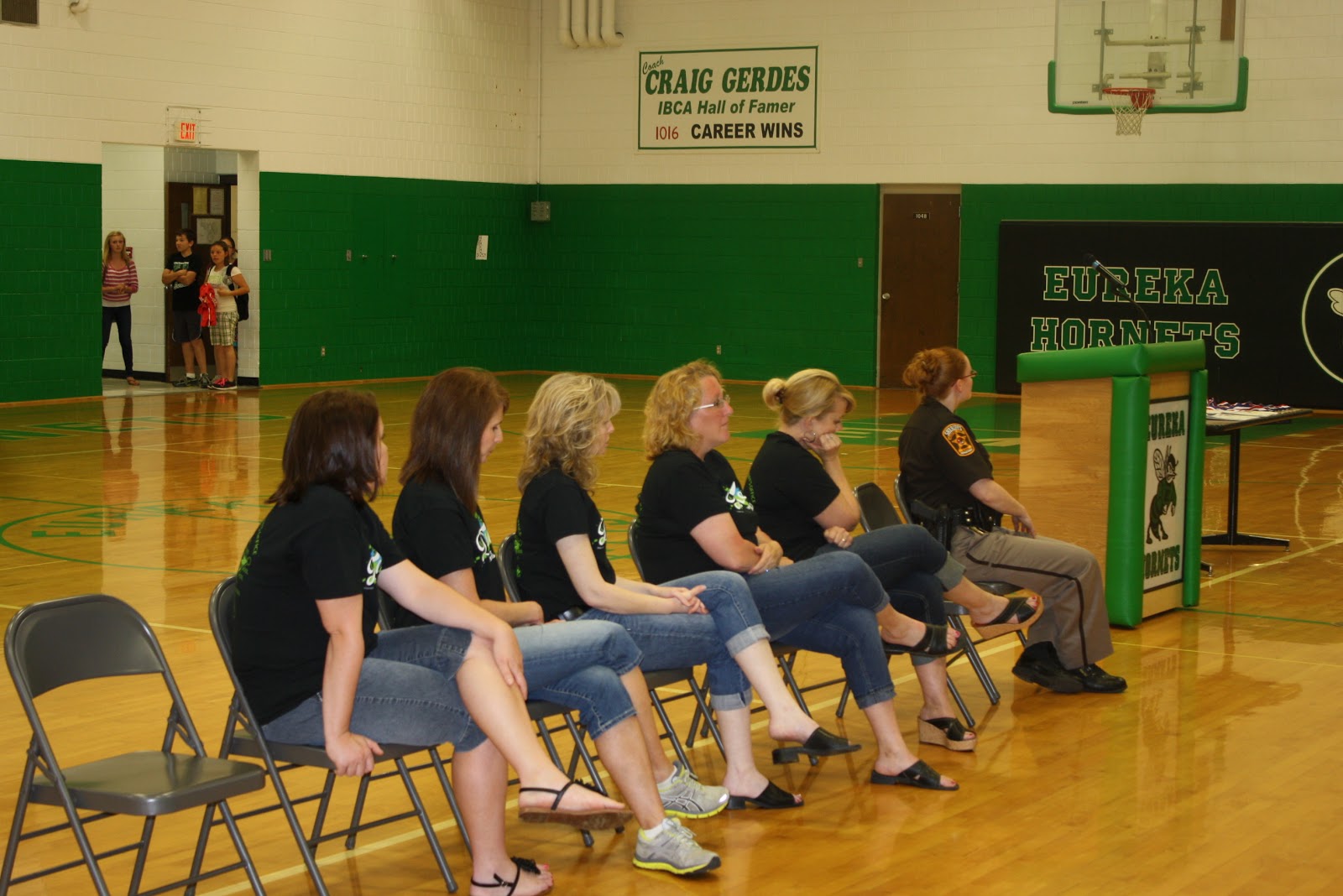 Eureka Middle School Buzz: DARE Graduation for 5th Graders