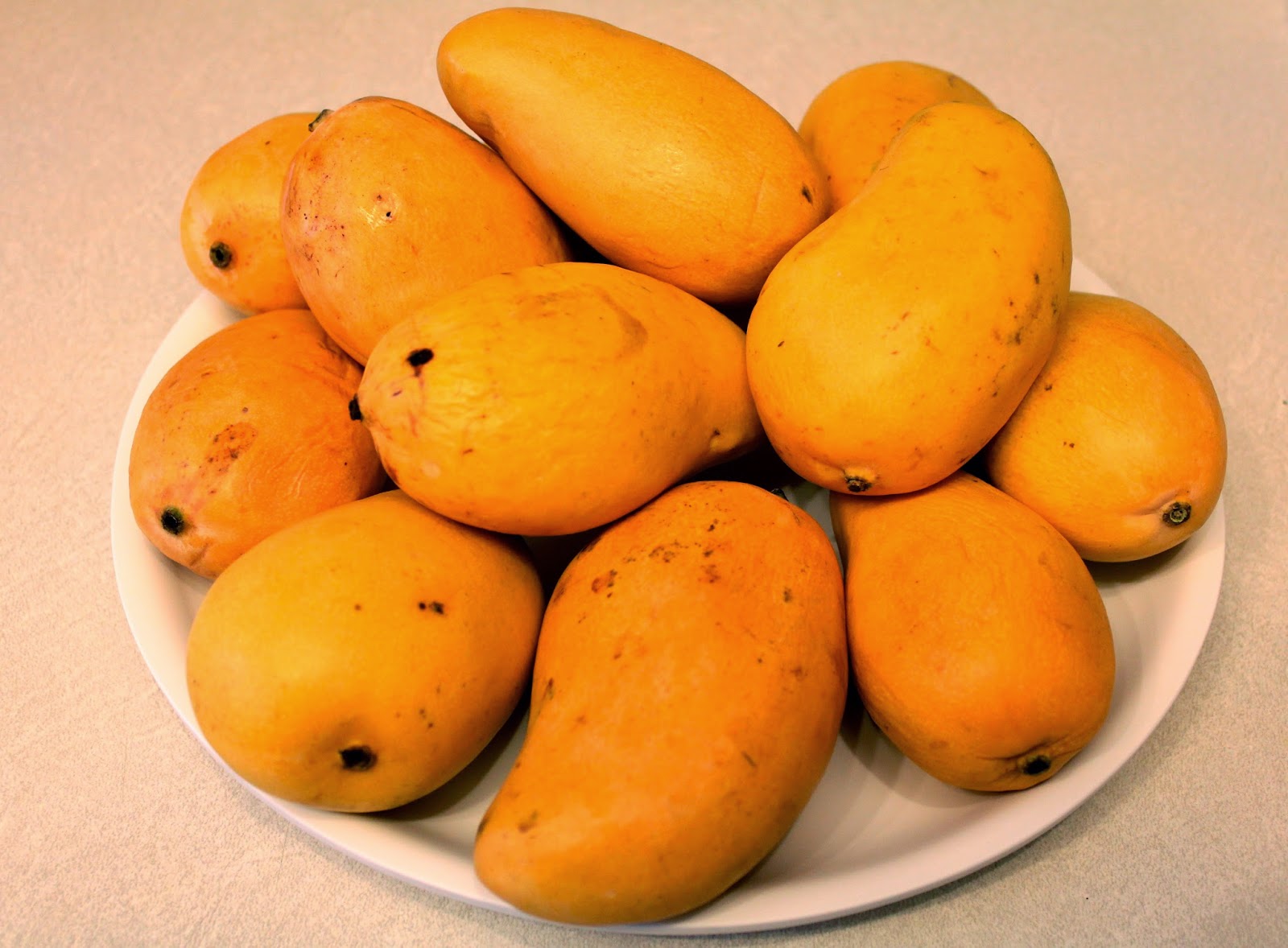 UpclosewithSaumya: Beat the Heat with Mango Pulp a.k.a Aam Ras