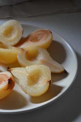 amour fou(d): maple poached pears.