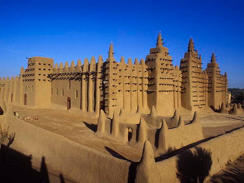 De lo humano a lo divino: TOMBUCTU LA CIUDAD DE ADOBE