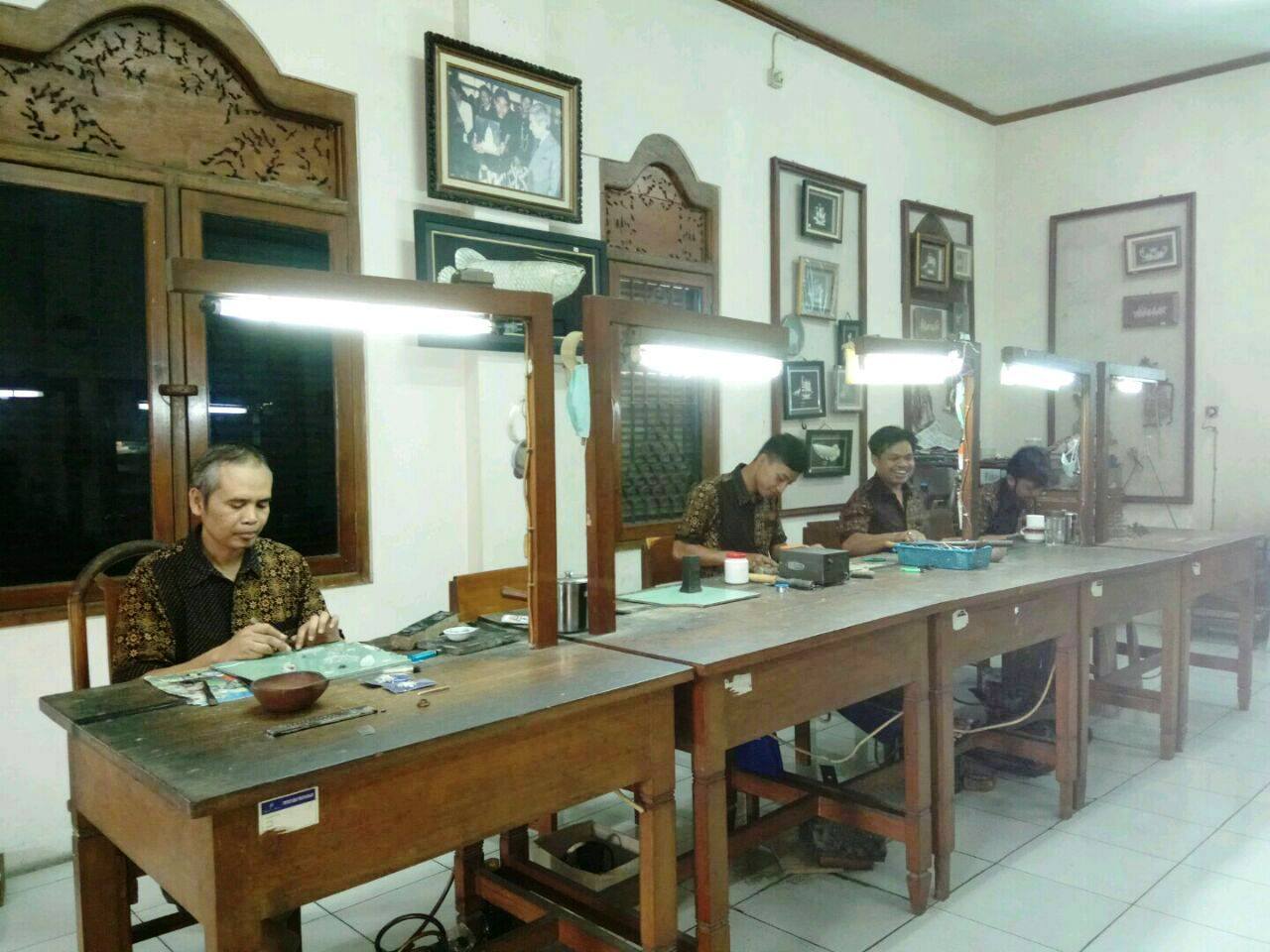 ANSOR SILVER BOROBUDUR and HANDYCRAFT: SILVER MAKING PROCESS