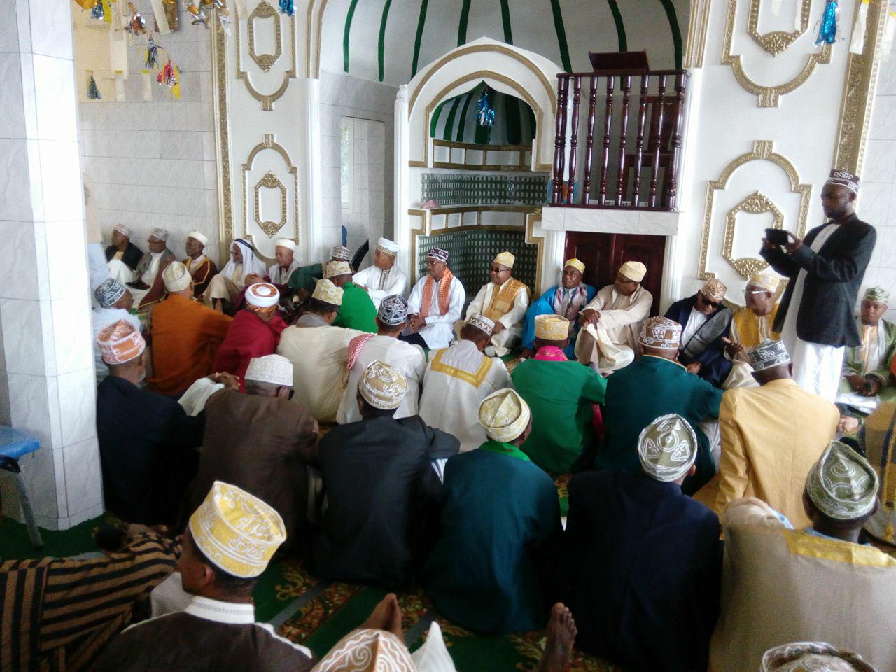 Inauguration de la Grande Mosquée de Domoni | HabarizaComores.com ...