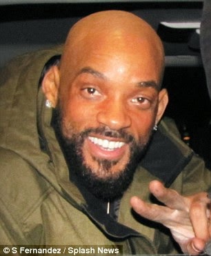 eGistOnline Magazine: Will Smith Shows Off Bald Head & Beard On The Set ...