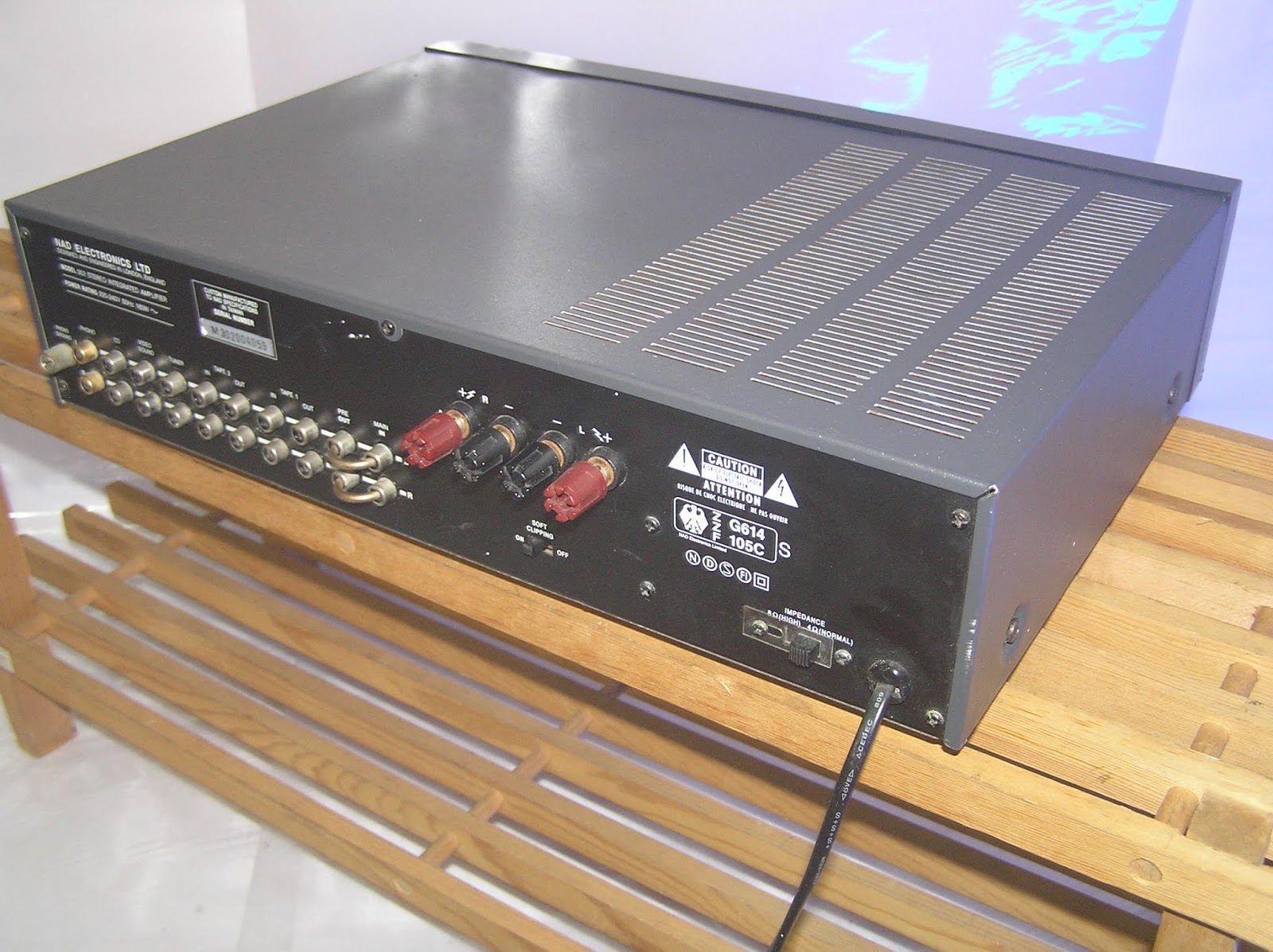 Cad Audio: NAD 302 Integrated Stereo Amplifier