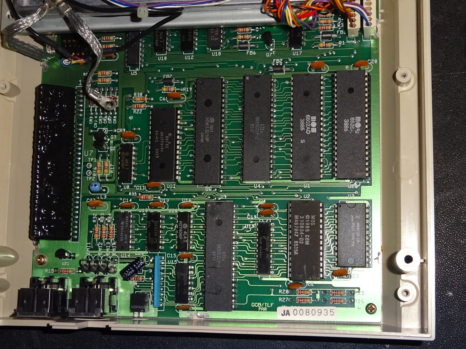 Tynemouth Software: Commodore 1571 Power Supply Conversion