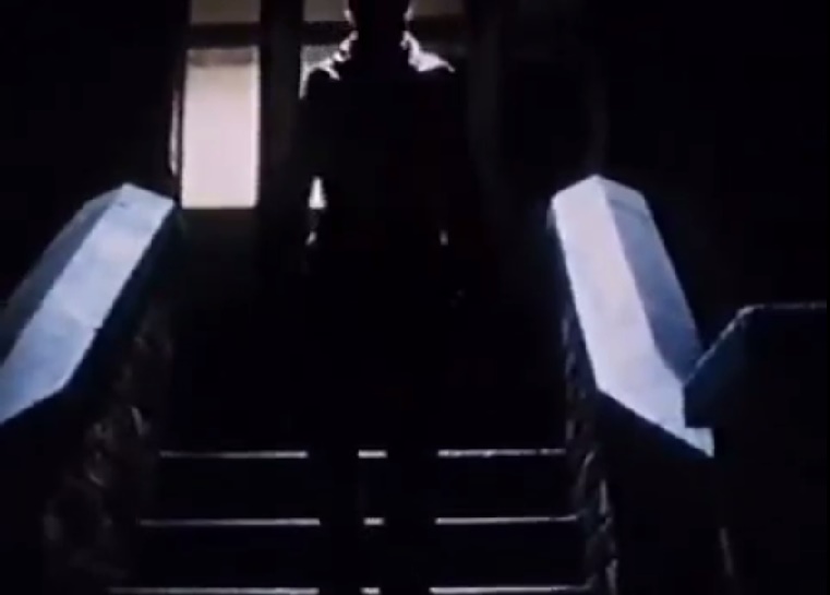 The Bloody Pit of Horror: Dumb Waiter, The (1979)