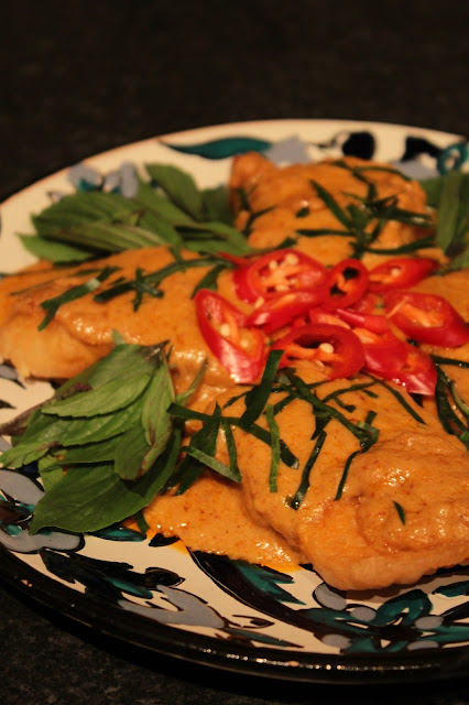 I Wish I Was in Thailand: Choo Chee Pla (Fish in Thick Red Curry Sauce)