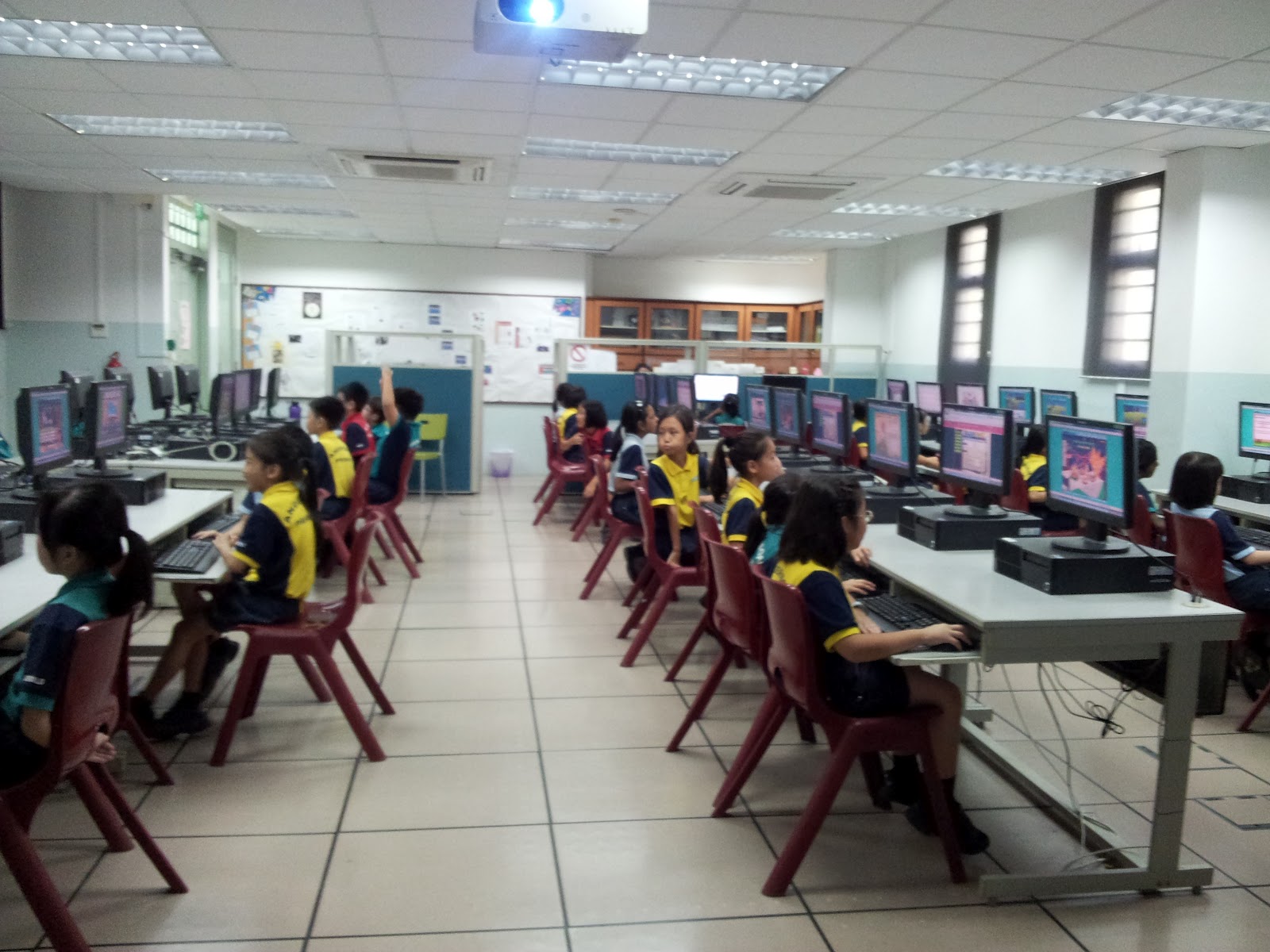 Class 3.4 APS: Exploring LMS during Computer Lab session