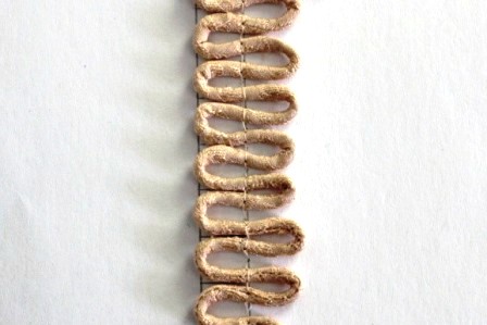 pamela powell : Loops, Spaghetti straps and ties