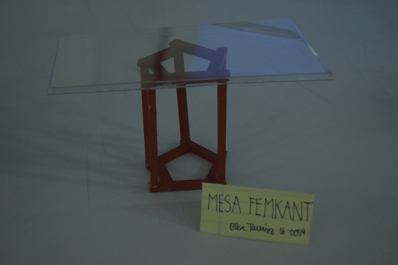 Diseño y Estructuras del Mueble: Prototipo Mesa FEMKANT