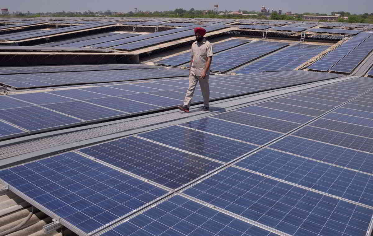 Smart Energy Consulting: El milagro solar de India: añadirá 10 GW este ...