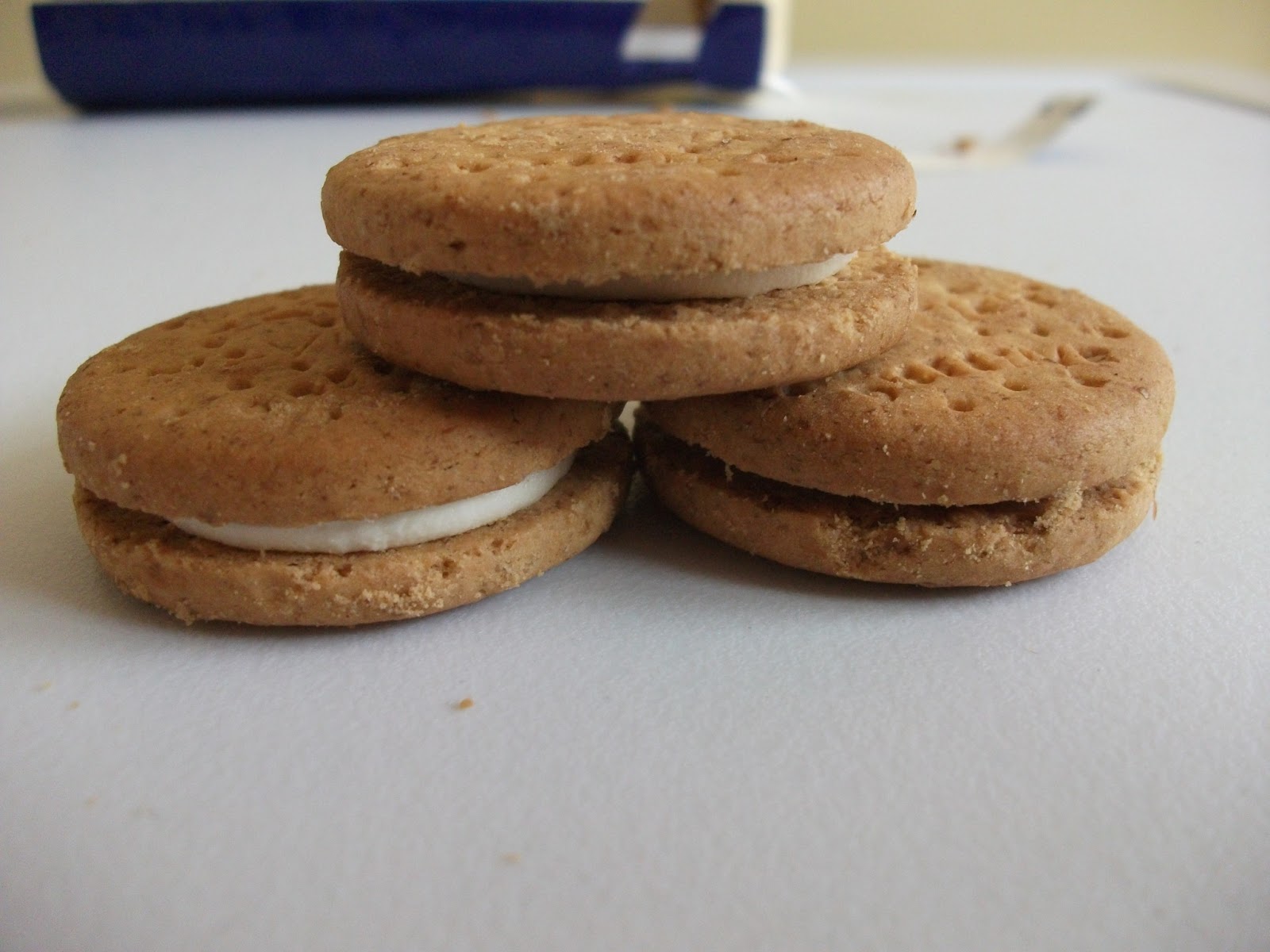 McVitie's Lemon & Vanilla Cheesecake Digestives Creams