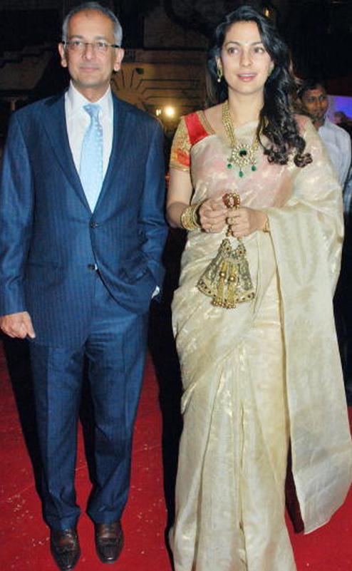 Juhi Chawla With Husband Photos | Juhi Chawla Biography - Entertainment