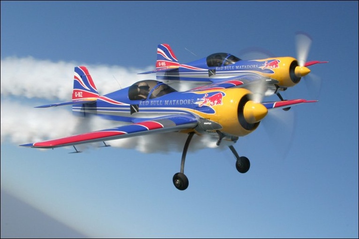 CUSTOM WIND MACHINES: Do hot rod planes really exist?