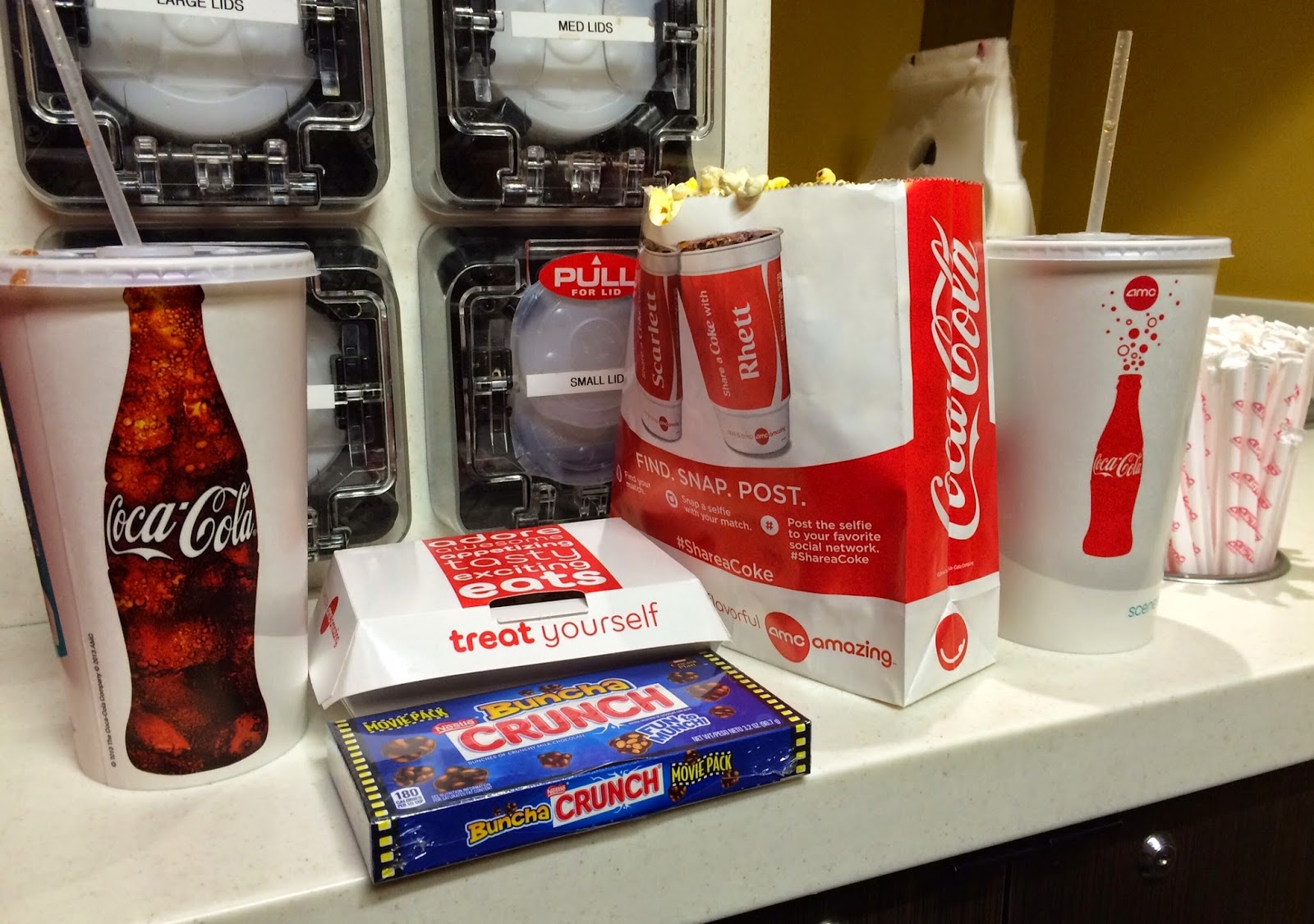 Festive Churro Snack Pack From AMC Theatres / AMCシアターズのフェスティブ チュロ スナック ...