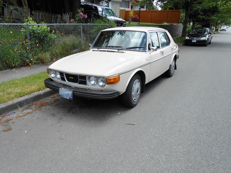 Seattle's Parked Cars: 1976 Saab 99 GL Sedan